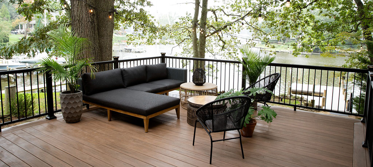 How to Help Customers Choose the Best TimberTech® Railing Color