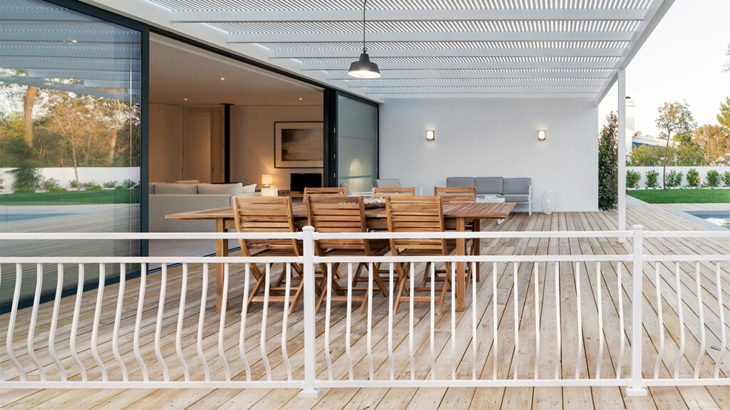 DSI Westbury® Montego Aluminum Railing features Distinctive Aesthetics